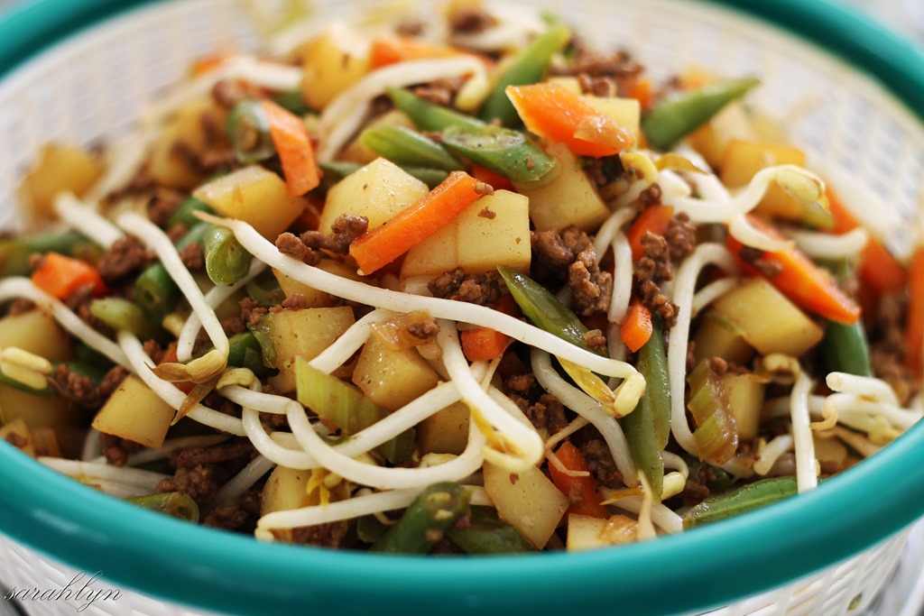 Lumpia (Filipino Spring Rolls) | Sarahlyn's Kitchen